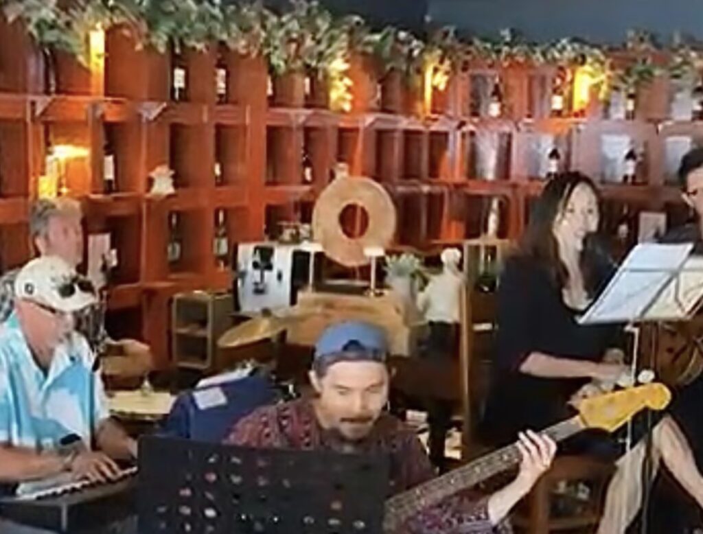 Nuvo Bar | Wine Dine Beer